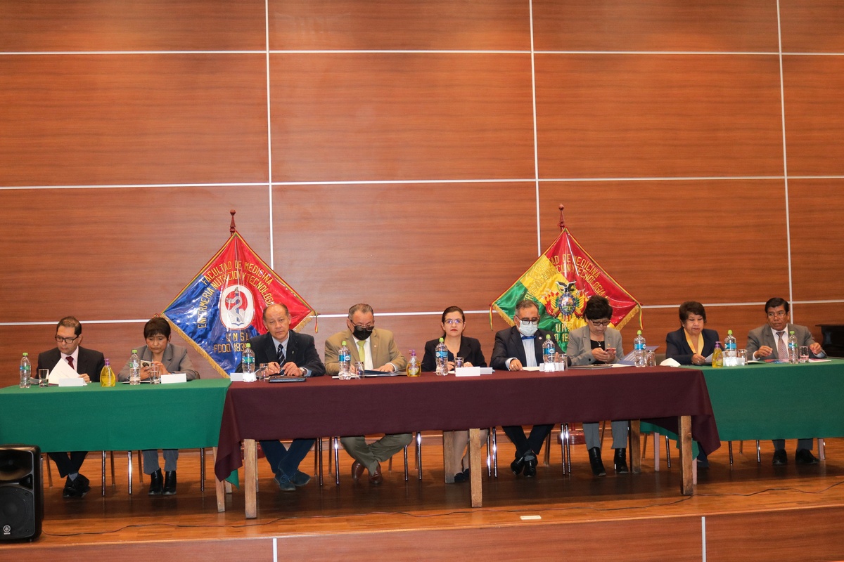 ACTO DE ACREDITACIÓN DE LAS CARRERAS DE NUTRICIÓN Y TECNOLOGÍA MÉDICA ...